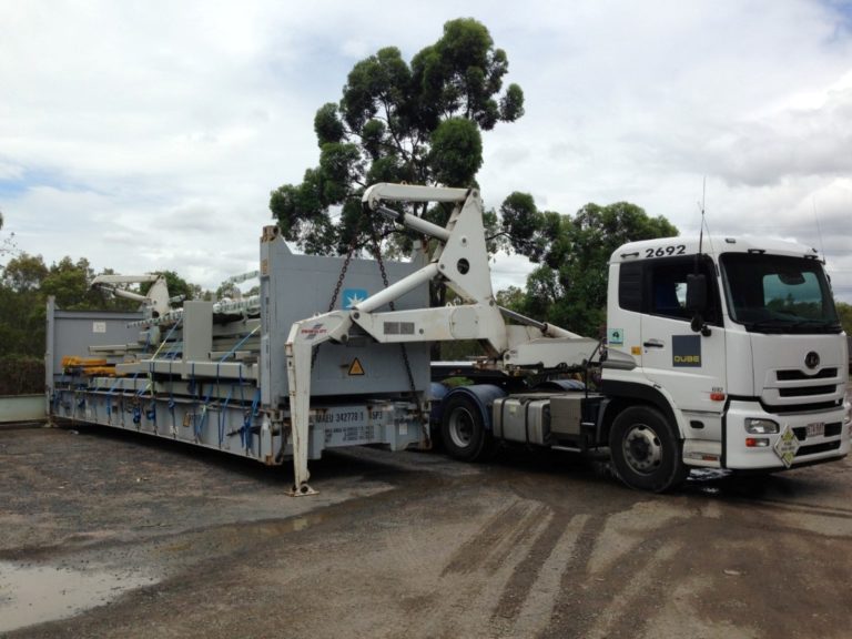 Container transfer - swinglift, side loader, side lifter, container ...